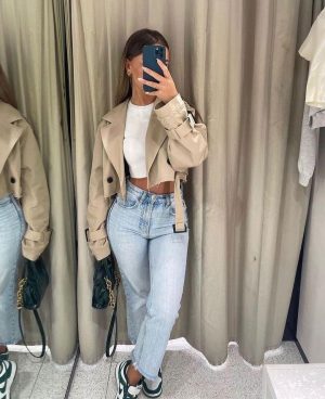 25 Cozy Stylish Fall Jeans Outfits For Every Occasion - Emerlyn Closet