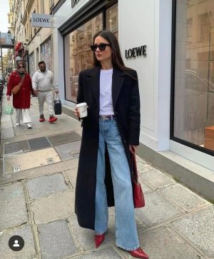 25 Cozy Stylish Fall Jeans Outfits For Every Occasion - Emerlyn Closet